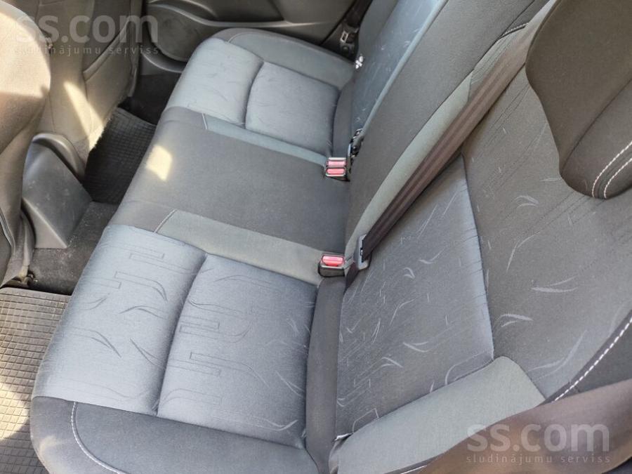 Pelēks Citroen C4 2011 Rīga, ar dzinēja tilpumu 1.60 L un nobraukumu 216 tūkst. km par 3100 €, foto 8 vietnē AUTOMOTO.COM.LV