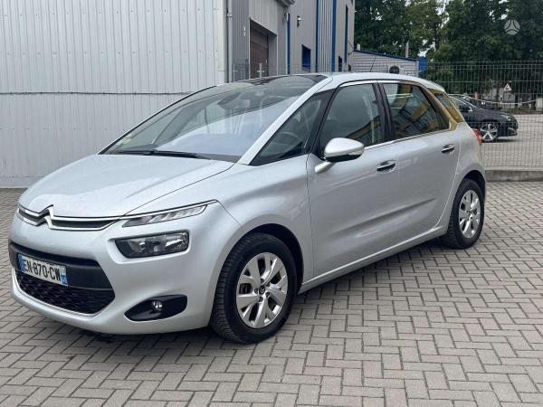 Grey Citroen C4 2016 in Taurage, with an engine capacity of 1.56 L and mileage of 262 thousand km for 3950 €, photo 1 on AUTOMOTO.COM.LV
