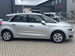 Pelēks Citroen C4 2016 Tauragė, ar dzinēja tilpumu 1.56 L un nobraukumu 262 tūkst. km par 3950 €, foto 6 vietnē AUTOMOTO.COM.LV