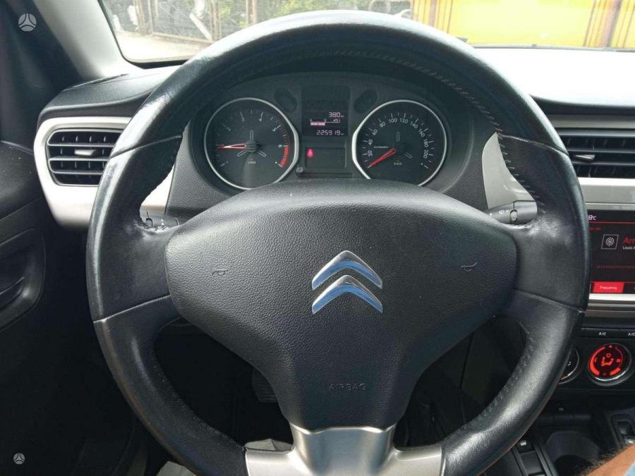 Pelēks Citroen C4 2017 Panevēža, ar dzinēja tilpumu 1.56 L un nobraukumu 226 tūkst. km par 4900 €, foto 28 vietnē AUTOMOTO.COM.LV