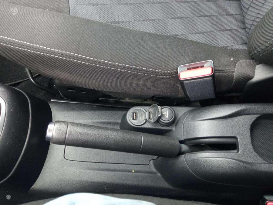 Pelēks Citroen C4 2017 Panevēža, ar dzinēja tilpumu 1.56 L un nobraukumu 226 tūkst. km par 4900 €, foto 32 vietnē AUTOMOTO.COM.LV
