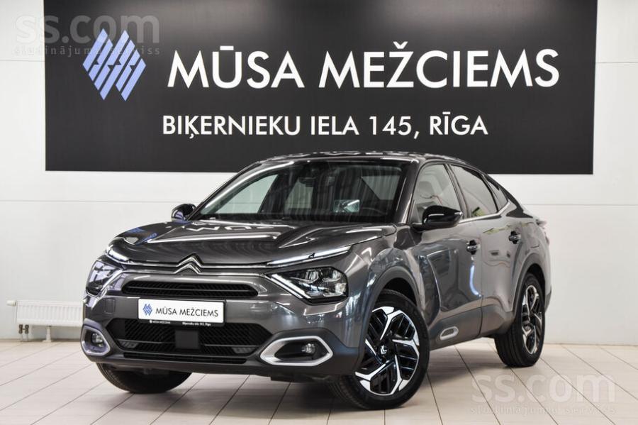 Grey Citroen C4 2023 in Riga, with an engine capacity of 1.20 L and mileage of 36 thousand km for 17990 €, photo 1 on AUTOMOTO.COM.LV