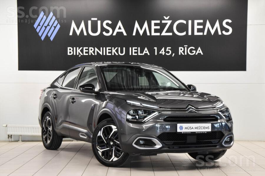 Grey Citroen C4 2023 in Riga, with an engine capacity of 1.20 L and mileage of 36 thousand km for 17990 €, photo 4 on AUTOMOTO.COM.LV