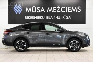 Grey Citroen C4 2023 in Riga, with an engine capacity of 1.20 L and mileage of 36 thousand km for 17990 €, photo 5 on AUTOMOTO.COM.LV