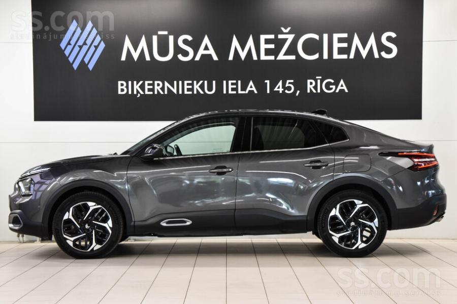 Grey Citroen C4 2023 in Riga, with an engine capacity of 1.20 L and mileage of 36 thousand km for 17990 €, photo 6 on AUTOMOTO.COM.LV