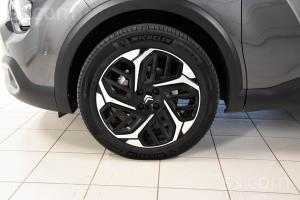 Grey Citroen C4 2023 in Riga, with an engine capacity of 1.20 L and mileage of 36 thousand km for 17990 €, photo 12 on AUTOMOTO.COM.LV