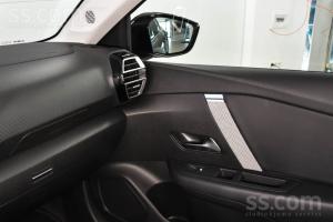 Grey Citroen C4 2023 in Riga, with an engine capacity of 1.20 L and mileage of 36 thousand km for 17990 €, photo 14 on AUTOMOTO.COM.LV