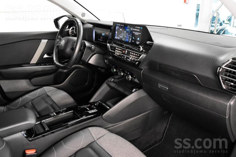 Grey Citroen C4 2023 in Riga, with an engine capacity of 1.20 L and mileage of 36 thousand km for 17990 €, photo 15 on AUTOMOTO.COM.LV