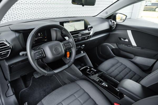 Citroen C4 2025 MÄrupe vietnÄ PelÄks Citroen C4 2025 MÄrupe, ar dzinÄja tilpumu 0.00 L un nobraukumu 19 tÅ«kst. km par 26900 ā¬, foto 8 vietnÄ AUTOMOTO.COM.LV