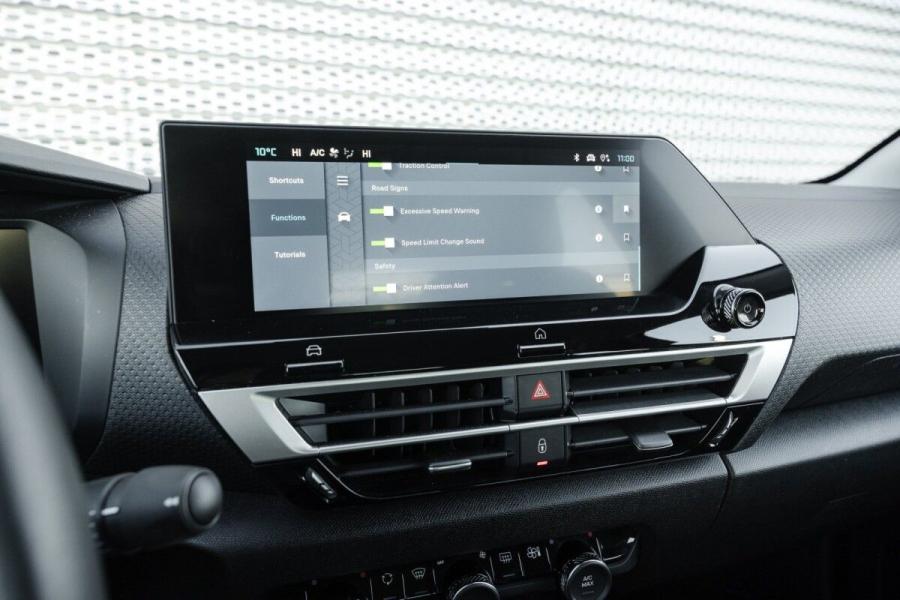 Pelēks Citroen C4 2025 Mārupe, ar dzinēja tilpumu 0.00 L un nobraukumu 19 tūkst. km par 26900 €, foto 19 vietnē AUTOMOTO.COM.LV