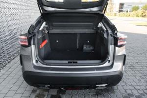 Pelēks Citroen C4 2025 Mārupe, ar dzinēja tilpumu 0.00 L un nobraukumu 19 tūkst. km par 26900 €, foto 23 vietnē AUTOMOTO.COM.LV