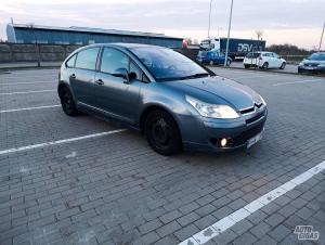 Citroen C4 2004 Panevēža, ar dzinēja tilpumu 1.60 L un nobraukumu 222 tūkst. km par 800 €, foto 4 vietnē AUTOMOTO.COM.LV