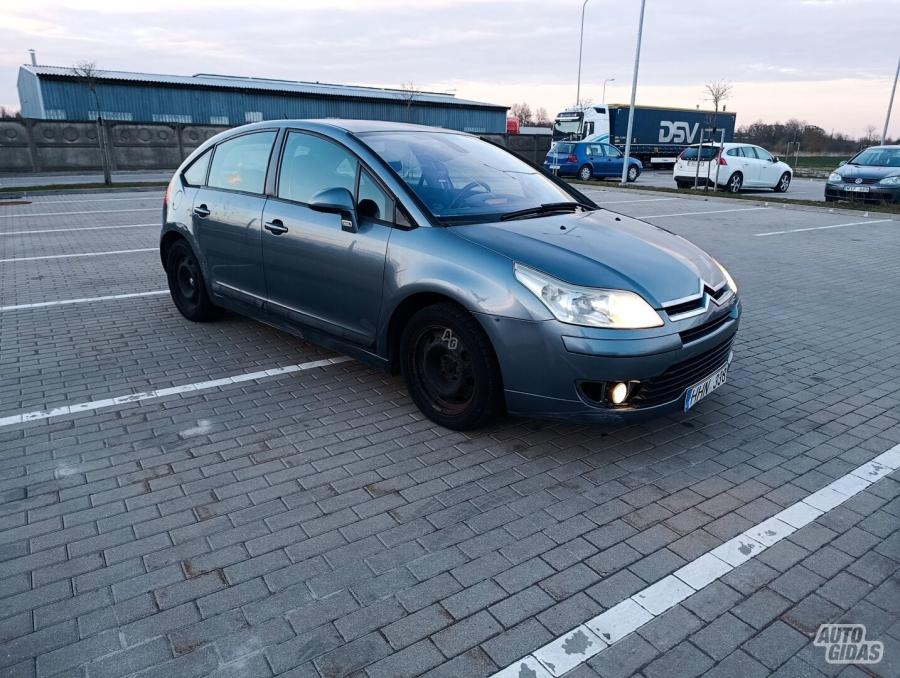 Citroen C4 2004 Panevēža, ar dzinēja tilpumu 1.60 L un nobraukumu 222 tūkst. km par 800 €, foto 4 vietnē AUTOMOTO.COM.LV