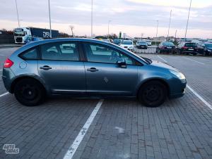 Citroen C4 2004 Panevēža, ar dzinēja tilpumu 1.60 L un nobraukumu 222 tūkst. km par 800 €, foto 5 vietnē AUTOMOTO.COM.LV