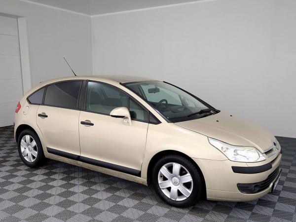 Citroen C4 2004 in Tallinn, with an engine capacity of 1.60 L and mileage of 198 thousand km for 799 €, photo 9 on AUTOMOTO.COM.LV