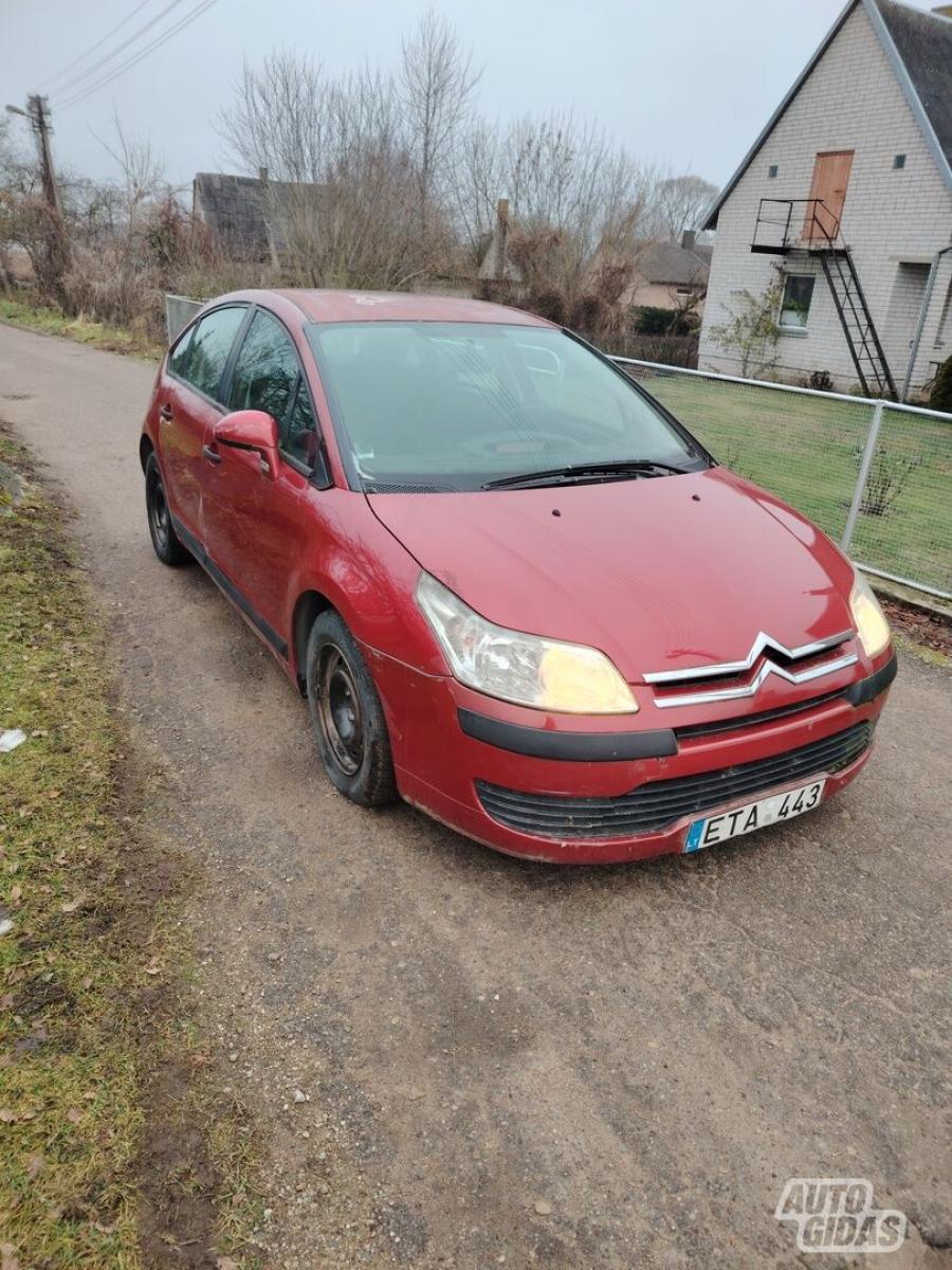 Citroen C4 2005 Vilkaviškis, ar dzinēja tilpumu 1.60 L un nobraukumu 260 tūkst. km par 650 €, foto 4 vietnē AUTOMOTO.COM.LV