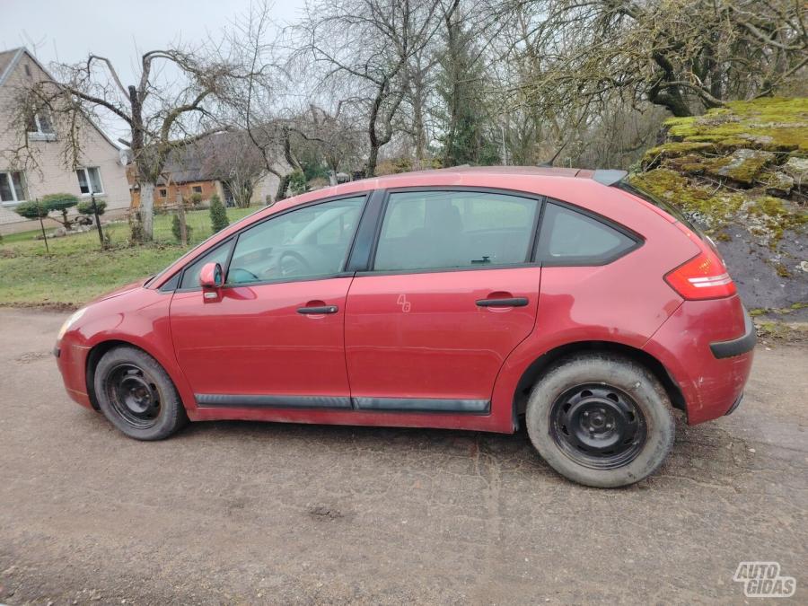Citroen C4 2005 Vilkaviškis, ar dzinēja tilpumu 1.60 L un nobraukumu 260 tūkst. km par 650 €, foto 8 vietnē AUTOMOTO.COM.LV