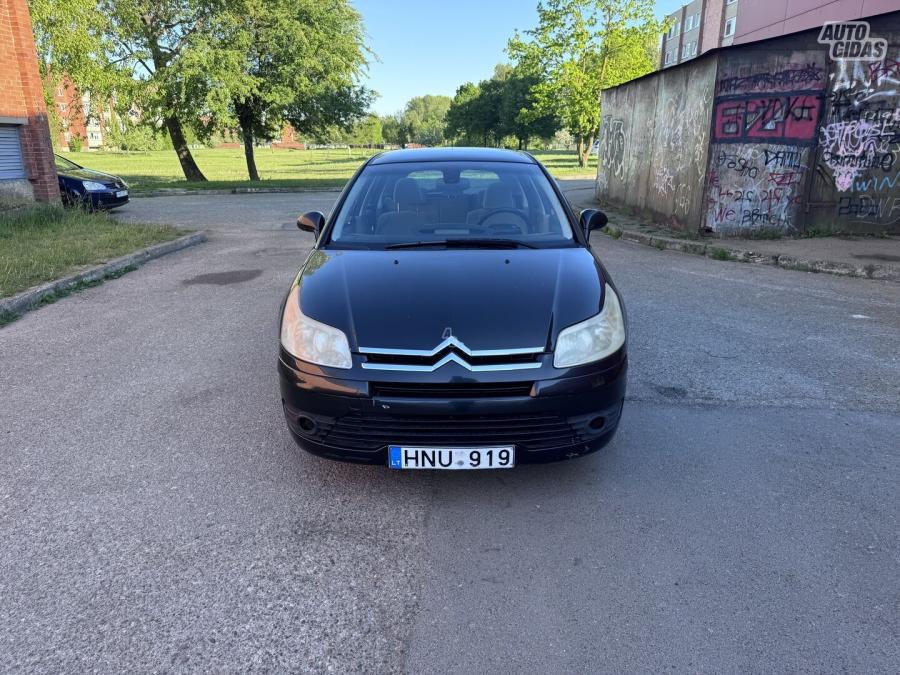 Citroen C4 2005 in Klaipeda, with an engine capacity of 1.60 L and mileage of 124 thousand km for 1550 €, photo 1 on AUTOMOTO.COM.LV