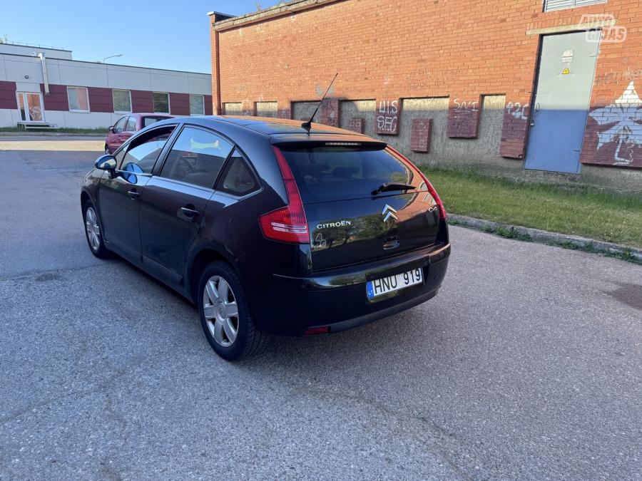 Citroen C4 2005 in Klaipeda, with an engine capacity of 1.60 L and mileage of 124 thousand km for 1550 €, photo 7 on AUTOMOTO.COM.LV