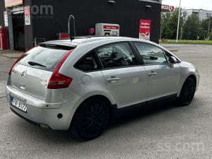 Citroen C4 2005 Rīga, ar dzinēja tilpumu 2.00 L un nobraukumu 300 tūkst. km par 1880 €, foto 5 vietnē AUTOMOTO.COM.LV