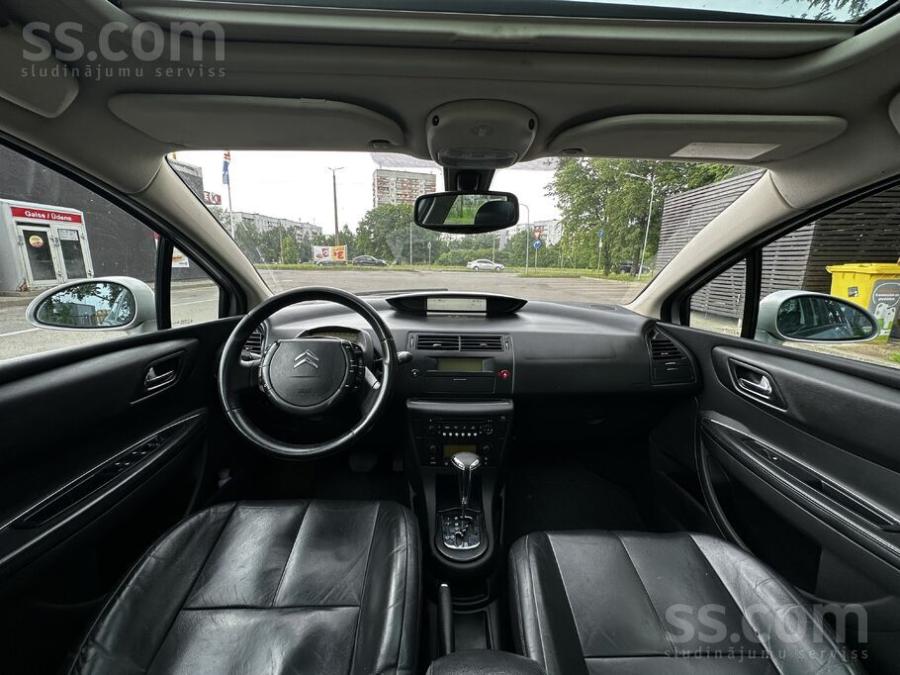 Citroen C4 2005 Rīga, ar dzinēja tilpumu 2.00 L un nobraukumu 300 tūkst. km par 1880 €, foto 7 vietnē AUTOMOTO.COM.LV