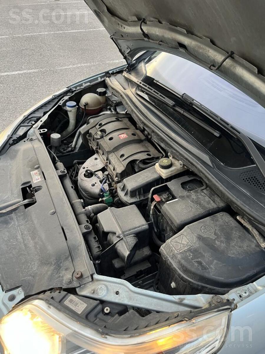 Citroen C4 2005 Rīga, ar dzinēja tilpumu 1.60 L un nobraukumu 236 tūkst. km par 1250 €, foto 8 vietnē AUTOMOTO.COM.LV