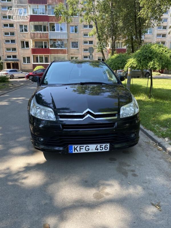 Citroen C4 2005 in Kaunas, with an engine capacity of 1.60 L and mileage of 300 thousand km for 550 €, photo 1 on AUTOMOTO.COM.LV