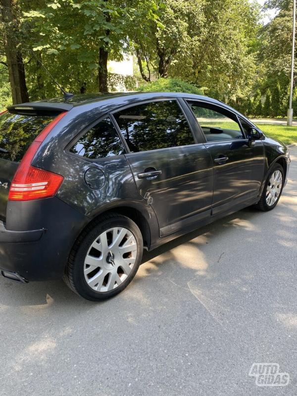 Citroen C4 2005 in Kaunas, with an engine capacity of 1.60 L and mileage of 300 thousand km for 550 €, photo 3 on AUTOMOTO.COM.LV