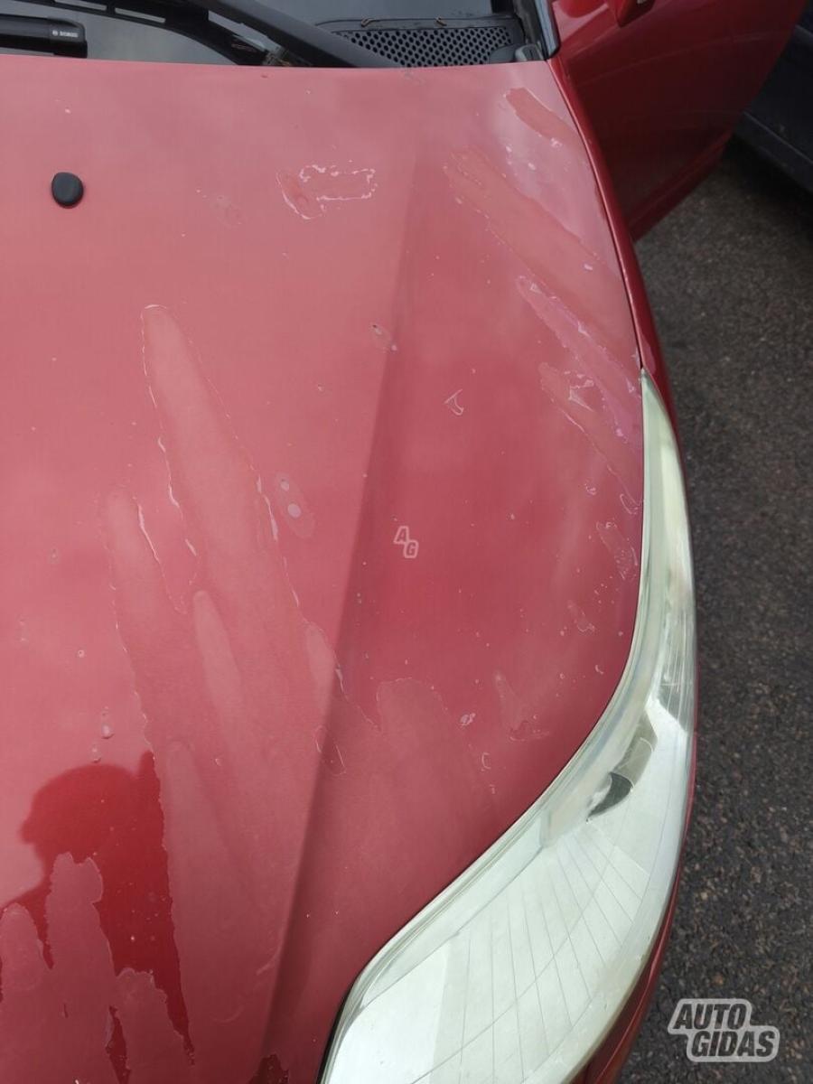 Citroen C4 2005 Kauņa, ar dzinēja tilpumu 2.00 L un nobraukumu 330 tūkst. km par 500 €, foto 18 vietnē AUTOMOTO.COM.LV