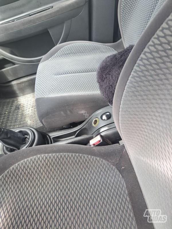 Citroen C4 2005 Radviliškis, ar dzinēja tilpumu 1.60 L un nobraukumu 280 tūkst. km par 800 €, foto 5 vietnē AUTOMOTO.COM.LV