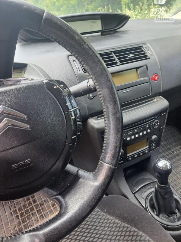 Citroen C4 2005 Radviliškis, ar dzinēja tilpumu 1.60 L un nobraukumu 280 tūkst. km par 800 €, foto 6 vietnē AUTOMOTO.COM.LV