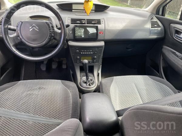 Citroen C4 2006 Daugavpils, ar dzinēja tilpumu 1.60 L un nobraukumu 250 tūkst. km par 1350 €, foto 5 vietnē AUTOMOTO.COM.LV