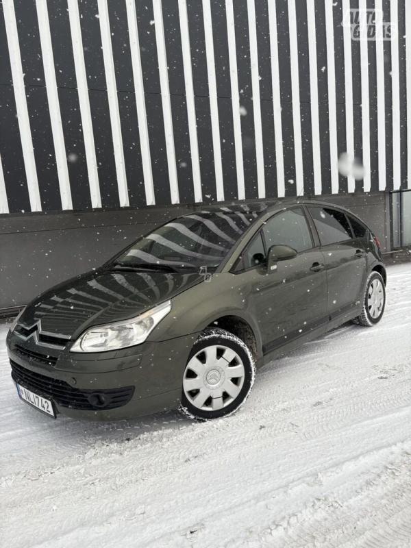 Citroen C4 2006 in Siauliai, with an engine capacity of 2.00 L and mileage of 298 thousand km for 2199 €, photo 3 on AUTOMOTO.COM.LV