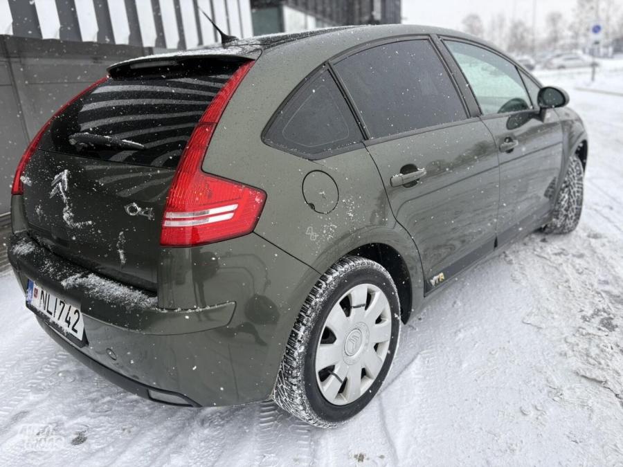 Citroen C4 2006 in Siauliai, with an engine capacity of 2.00 L and mileage of 298 thousand km for 2199 €, photo 5 on AUTOMOTO.COM.LV