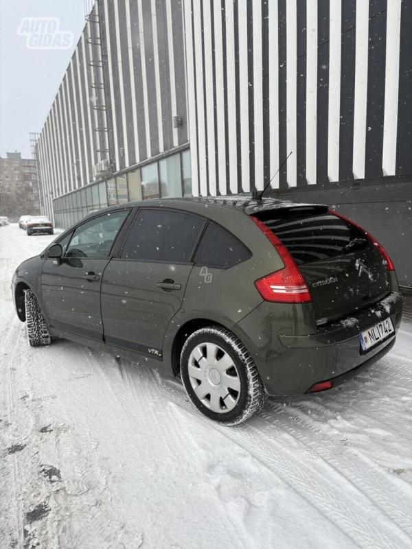 Citroen C4 2006 in Siauliai, with an engine capacity of 2.00 L and mileage of 298 thousand km for 2199 €, photo 7 on AUTOMOTO.COM.LV