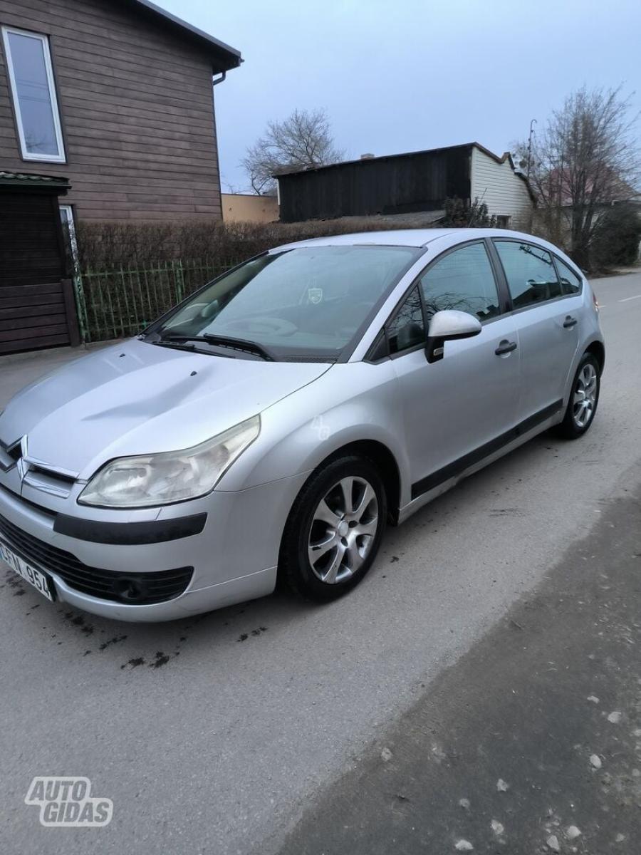 Citroen C4 2006 in Kaunas, with an engine capacity of 1.60 L and mileage of 230 thousand km for 450 €, photo 1 on AUTOMOTO.COM.LV