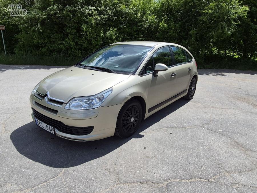 Citroen C4 2006 in Kaunas, with an engine capacity of 1.40 L and mileage of 265 thousand km for 990 €, photo 1 on AUTOMOTO.COM.LV