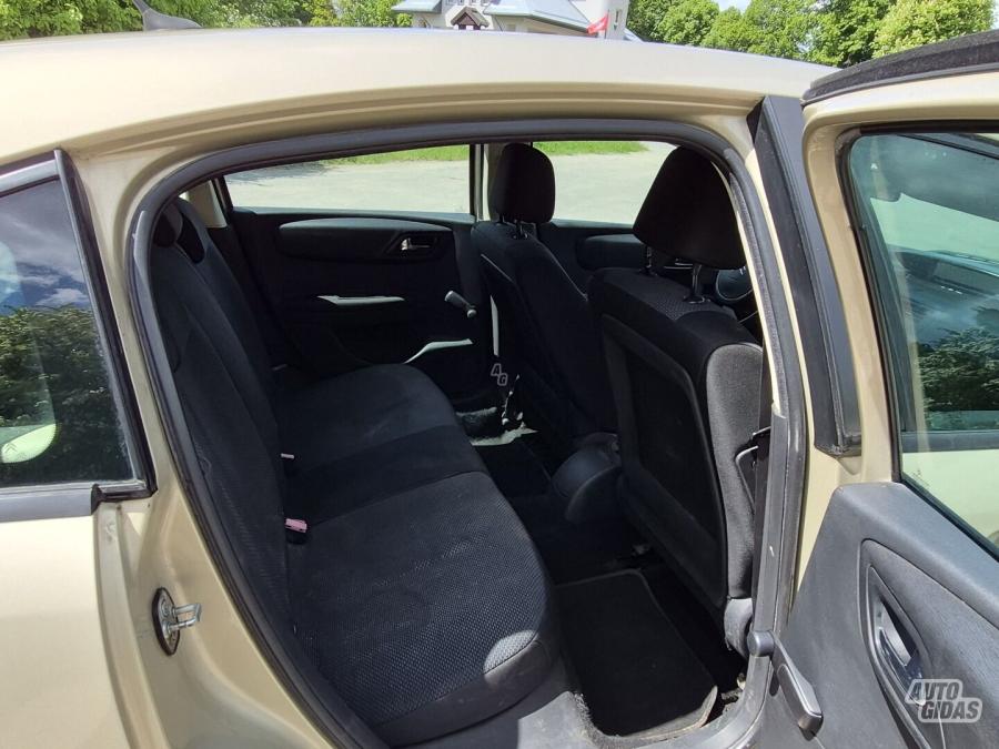 Citroen C4 2006 in Kaunas, with an engine capacity of 1.40 L and mileage of 265 thousand km for 990 €, photo 14 on AUTOMOTO.COM.LV