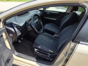 Citroen C4 2006 in Kaunas, with an engine capacity of 1.40 L and mileage of 265 thousand km for 990 €, photo 15 on AUTOMOTO.COM.LV