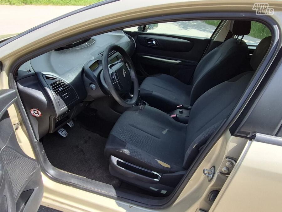 Citroen C4 2006 in Kaunas, with an engine capacity of 1.40 L and mileage of 265 thousand km for 990 €, photo 15 on AUTOMOTO.COM.LV