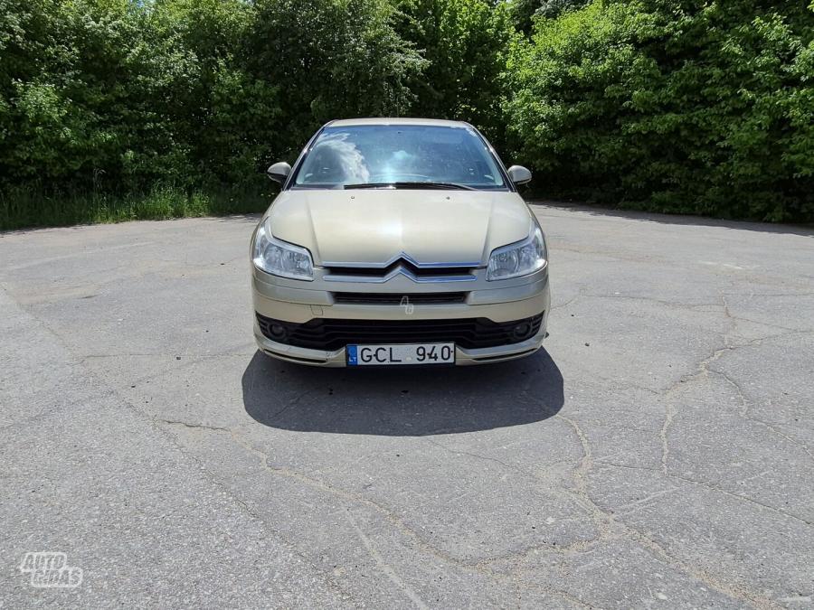 Citroen C4 2006 in Kaunas, with an engine capacity of 1.40 L and mileage of 265 thousand km for 950 €, photo 3 on AUTOMOTO.COM.LV