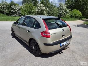 Citroen C4 2006 in Kaunas, with an engine capacity of 1.40 L and mileage of 265 thousand km for 950 €, photo 8 on AUTOMOTO.COM.LV