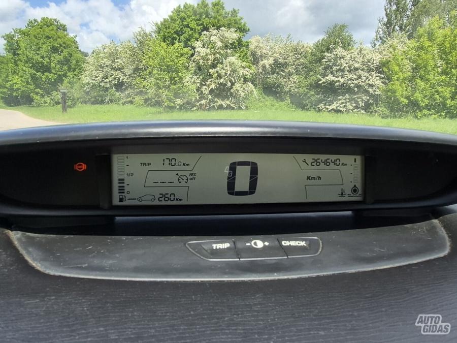 Citroen C4 2006 in Kaunas, with an engine capacity of 1.40 L and mileage of 265 thousand km for 950 €, photo 12 on AUTOMOTO.COM.LV