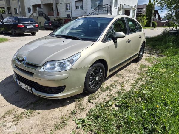 Citroen C4 2006 Kauņa, ar dzinēja tilpumu 1.40 L un nobraukumu 265 tūkst. km par 900 €, foto 3 vietnē AUTOMOTO.COM.LV
