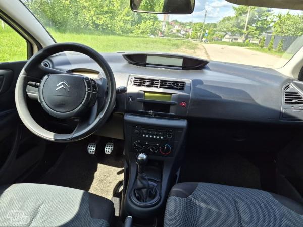 Citroen C4 2006 Kauņa, ar dzinēja tilpumu 1.40 L un nobraukumu 265 tūkst. km par 900 €, foto 9 vietnē AUTOMOTO.COM.LV