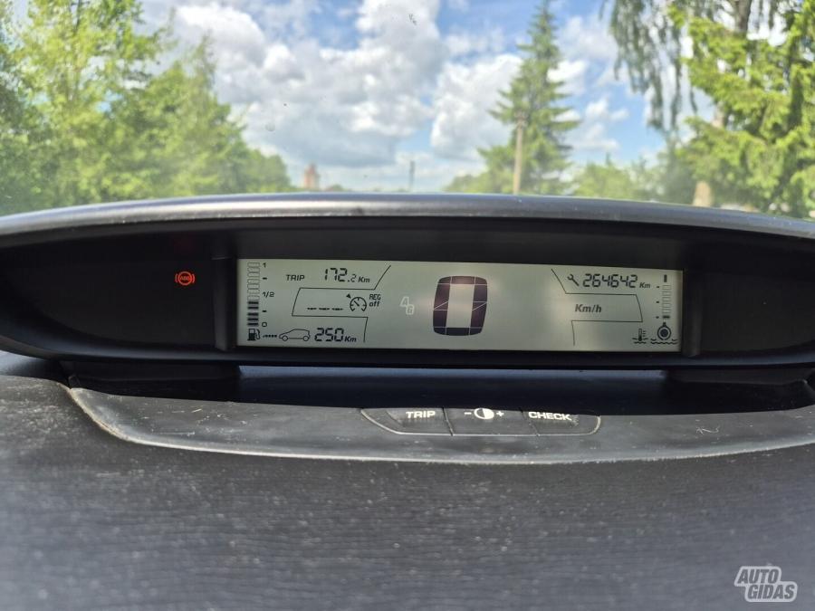 Citroen C4 2006 Kauņa, ar dzinēja tilpumu 1.40 L un nobraukumu 265 tūkst. km par 900 €, foto 13 vietnē AUTOMOTO.COM.LV