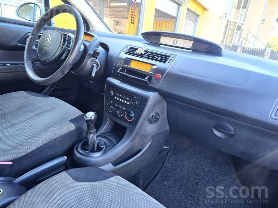 Citroen C4 2006 Rīga, ar dzinēja tilpumu 1.60 L un nobraukumu 215 tūkst. km par 880 €, foto 6 vietnē AUTOMOTO.COM.LV
