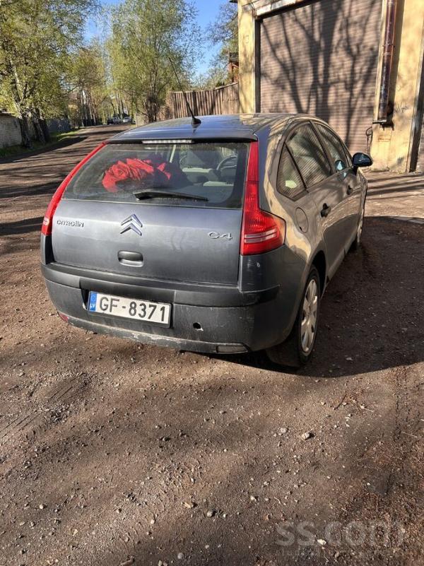 Citroen C4 2006 Rīga, ar dzinēja tilpumu 1.60 L un nobraukumu 207 tūkst. km par 820 €, foto 3 vietnē AUTOMOTO.COM.LV