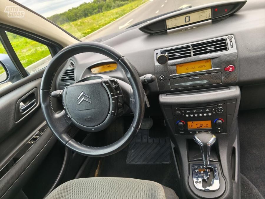 Citroen C4 2006 in Kaunas, with an engine capacity of 1.60 L and mileage of 145 thousand km for 1100 €, photo 13 on AUTOMOTO.COM.LV