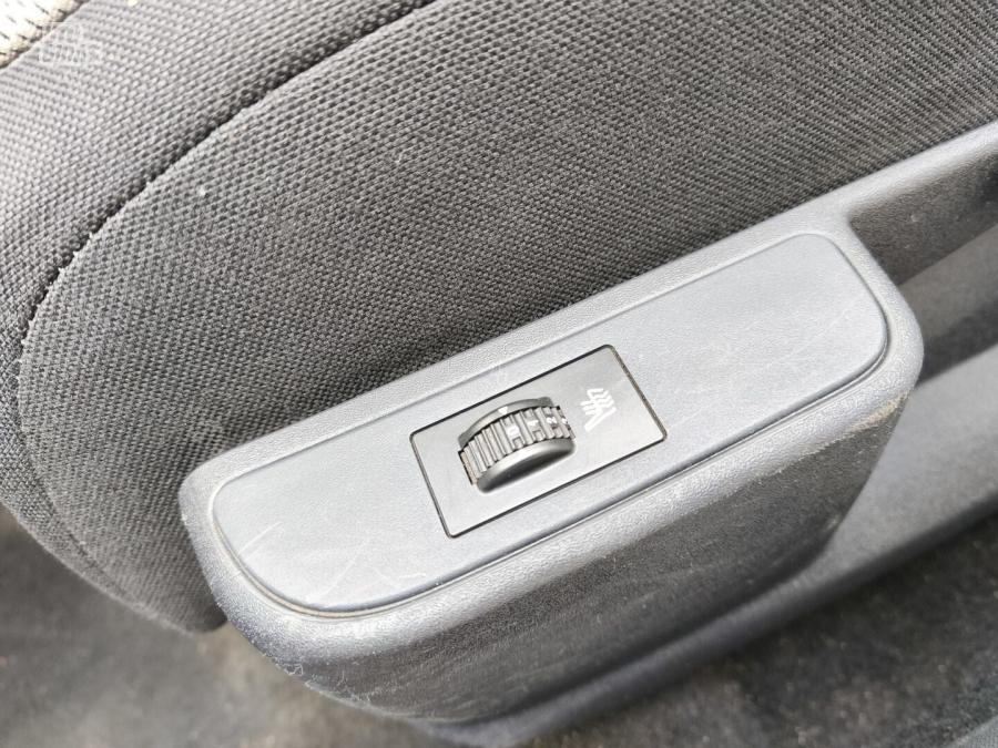 Citroen C4 2006 in Kaunas, with an engine capacity of 1.60 L and mileage of 145 thousand km for 1100 €, photo 15 on AUTOMOTO.COM.LV